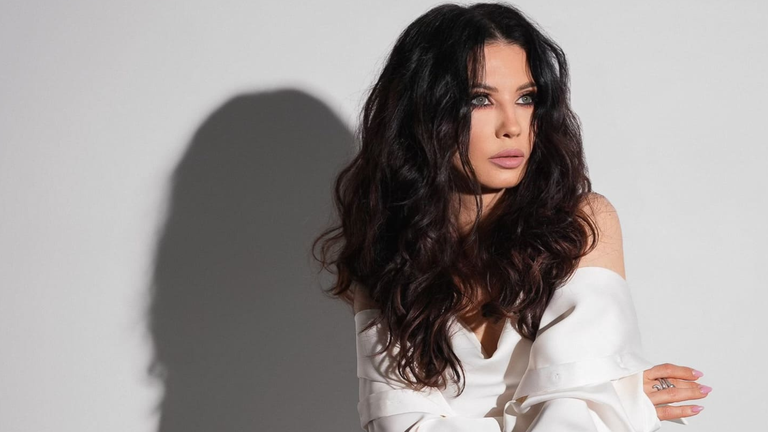 Lama представила новий трек «Тішу» про силу українських жінок - MUSIC ...